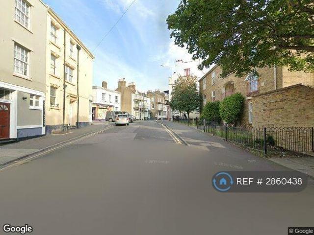 3 bedroom end of terrace house to rent