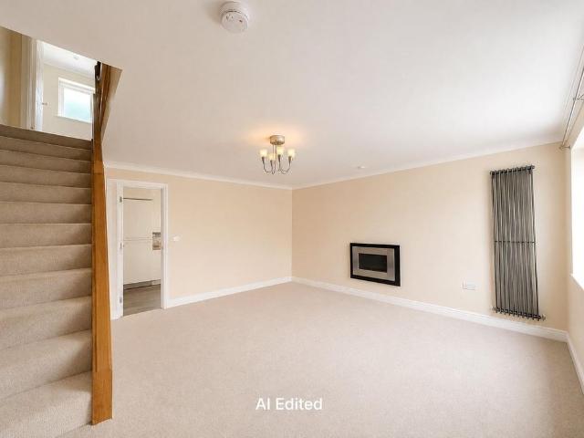 3 bedroom end of terrace house to rent