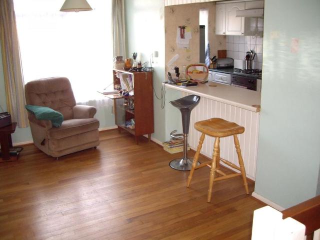 3 bedroom end of terrace house to rent