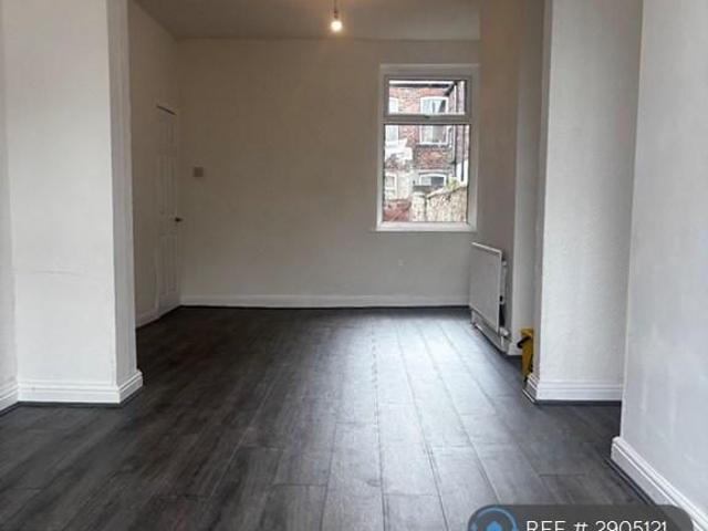 3 bedroom end of terrace house to rent