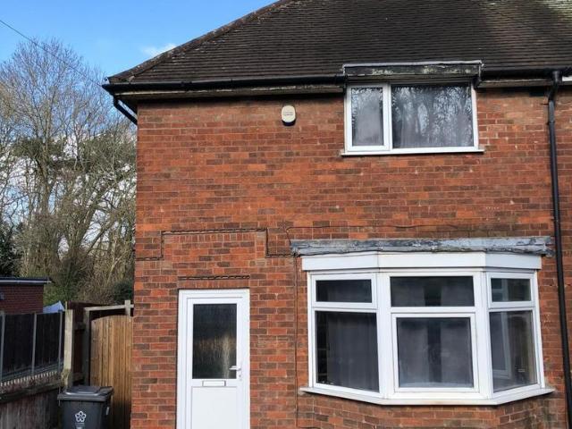 3 bedroom end of terrace house to rent