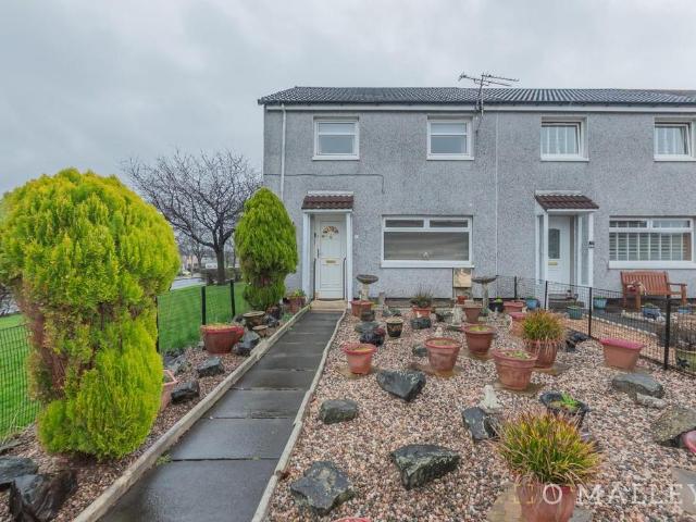 3 bedroom end of terrace house to rent