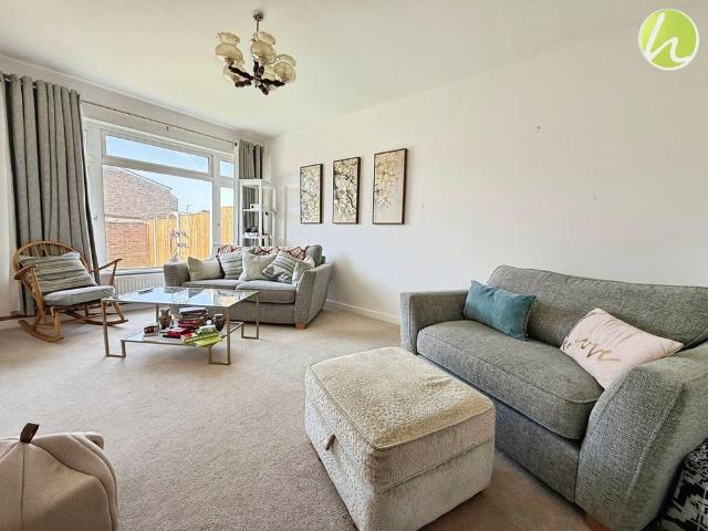 3 bedroom end of terrace house to rent