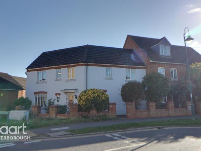 3 bedroom end of terrace house to rent