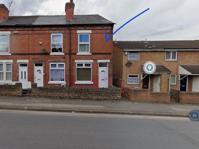 3 bedroom end of terrace house to rent