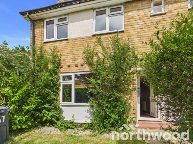 3 bedroom end of terrace house to rent