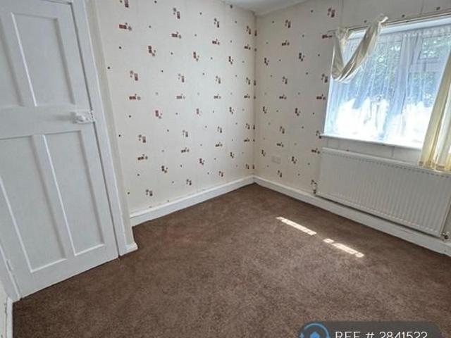3 bedroom end of terrace house to rent