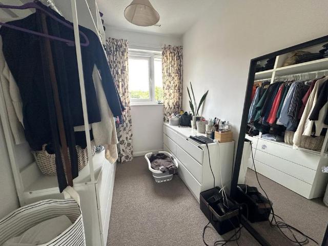 3 bedroom end of terrace house to rent