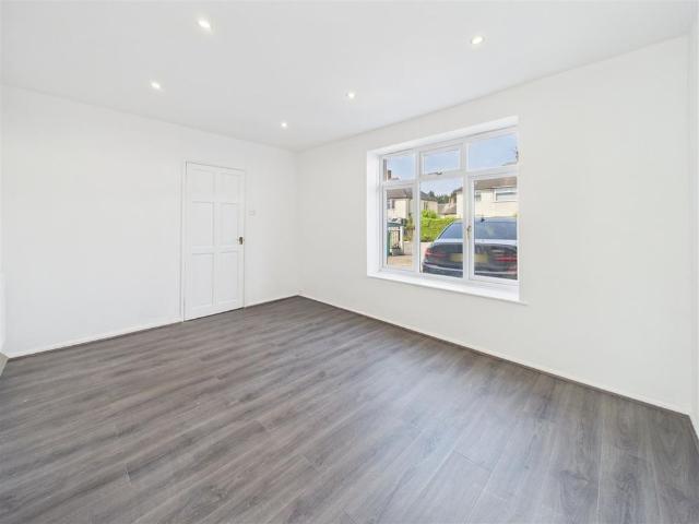 3 bedroom End of terrace house to rent