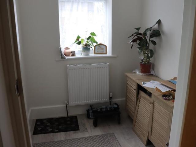 3 bedroom end of terrace house to rent
