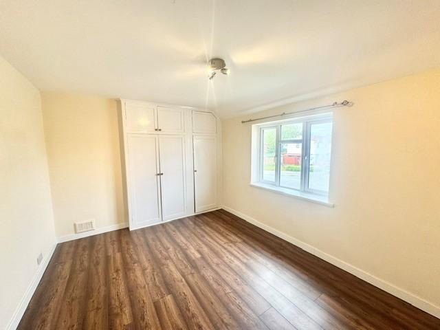 3 bedroom end of terrace house to rent