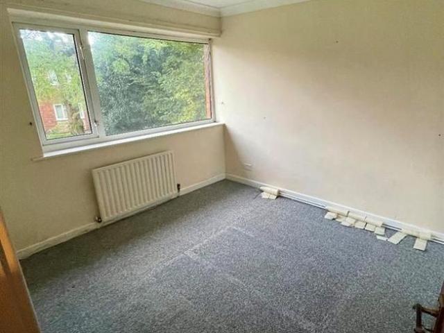 3 bedroom end of terrace house to rent