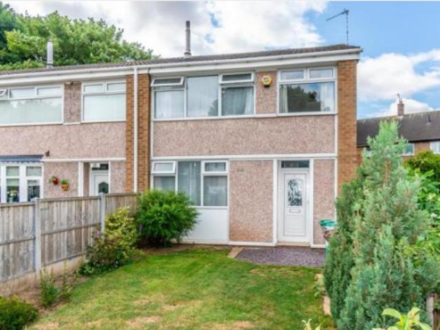 3 bedroom end of terrace house to rent