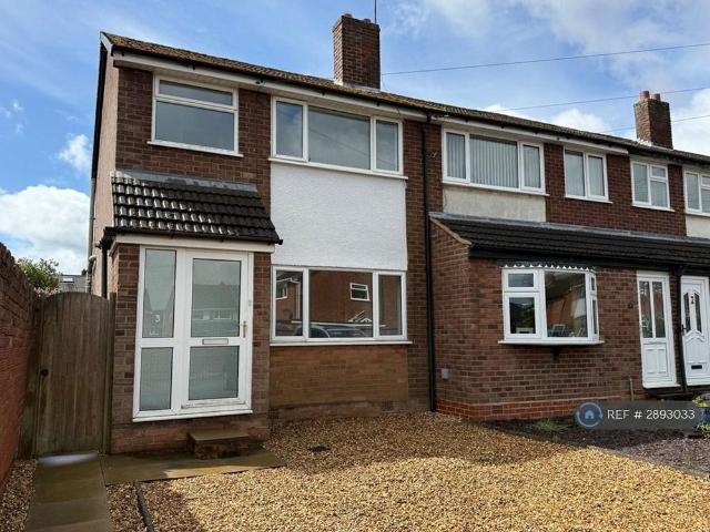 3 bedroom end of terrace house to rent