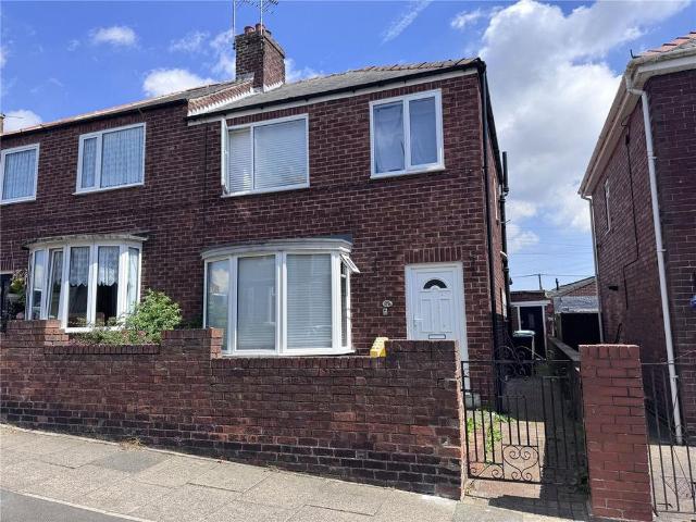 3 bedroom end of terrace house to rent