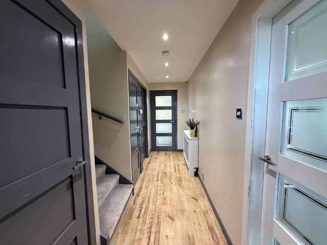 3 bedroom end of terrace house to rent