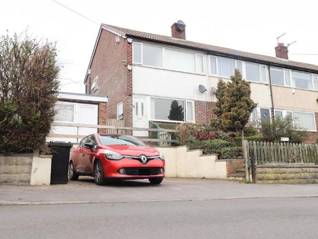 3 bedroom end of terrace house to rent