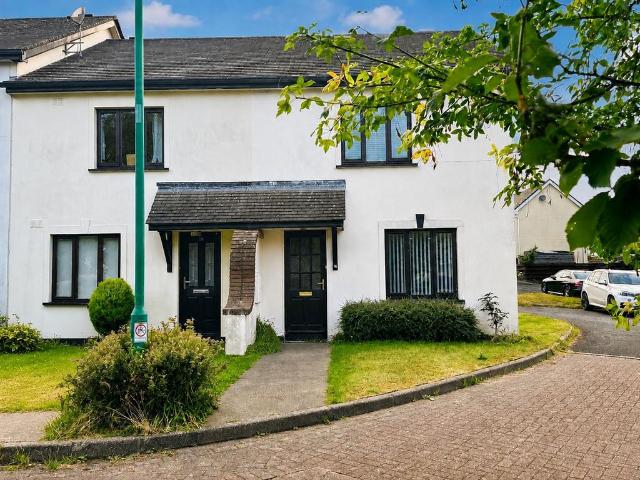 3 bedroom end of terrace house to rent