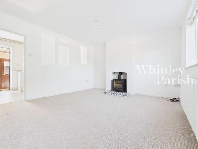 3 bedroom end of terrace house to rent