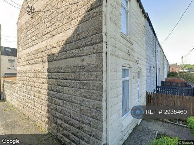 3 bedroom end of terrace house to rent