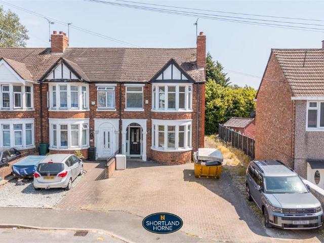 3 bedroom end of terrace house to rent