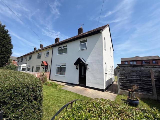 3 bedroom end of terrace house to rent