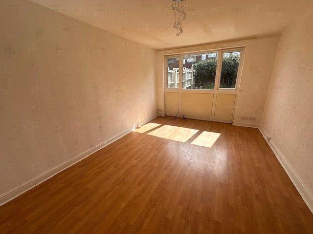 3 bedroom end of terrace house to rent