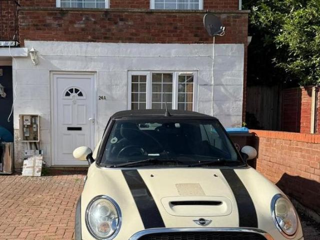 3 bedroom end of terrace house to rent