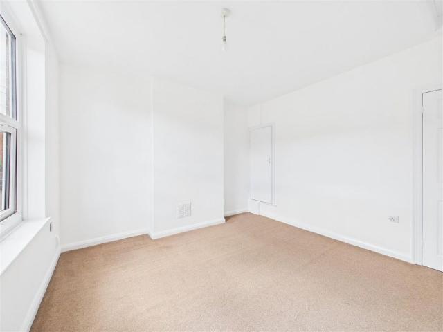 3 bedroom End of terrace house to rent