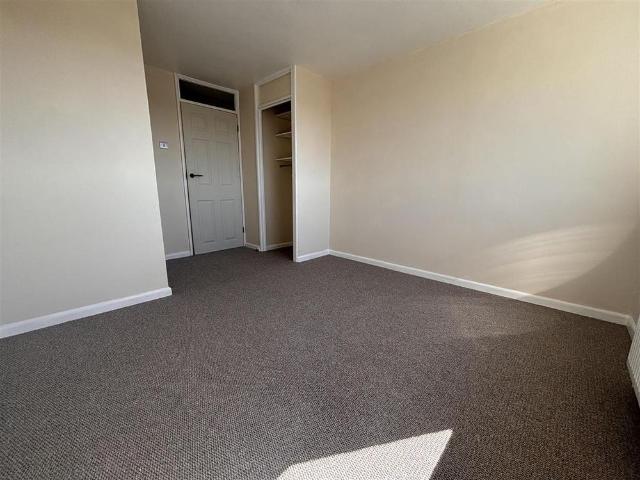 3 bedroom end of terrace house to rent