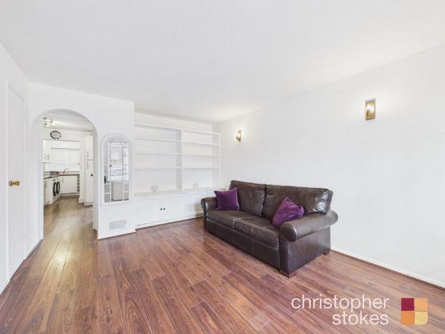 3 bedroom end of terrace house to rent