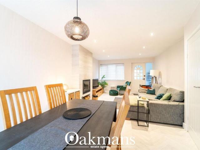 3 bedroom end of terrace house to rent