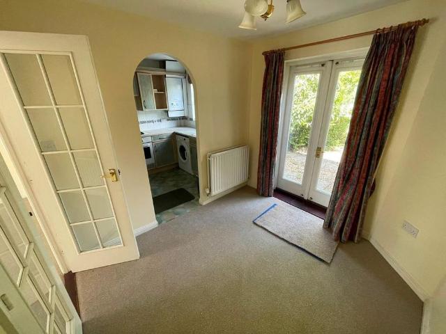3 bedroom end of terrace house to rent