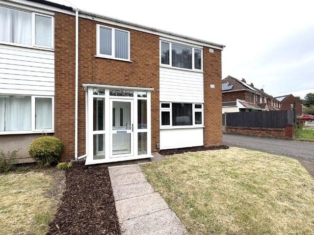 3 bedroom end of terrace house to rent