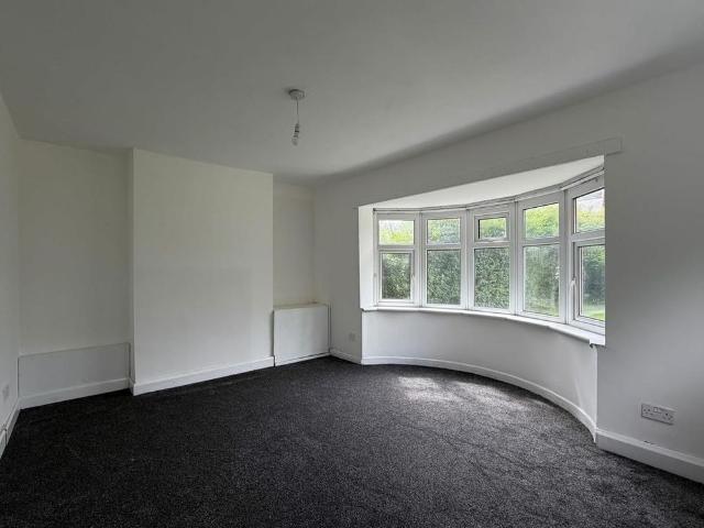 3 bedroom end of terrace house to rent
