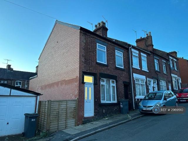 3 bedroom end of terrace house to rent