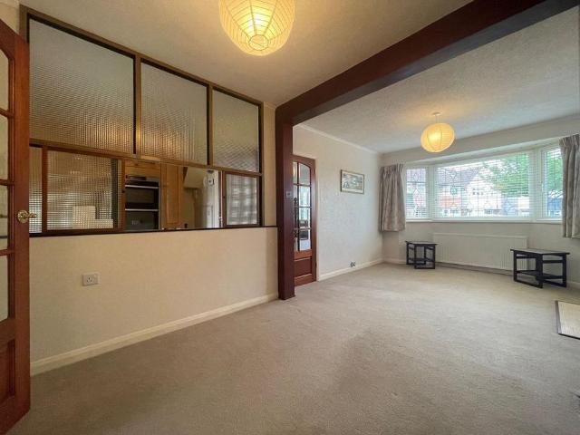 3 bedroom end of terrace house to rent