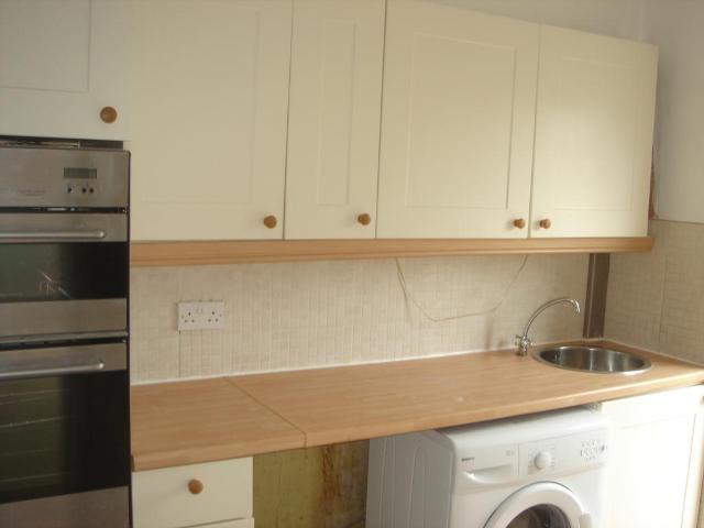 3 bedroom end of terrace house to rent