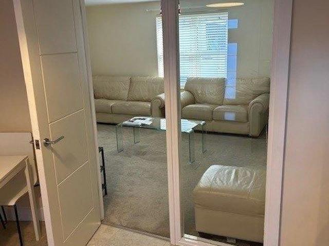 3 bedroom end of terrace house to rent