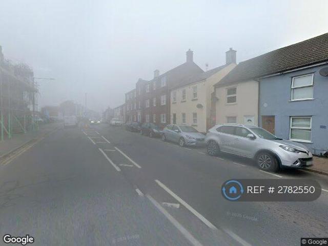 3 bedroom end of terrace house to rent