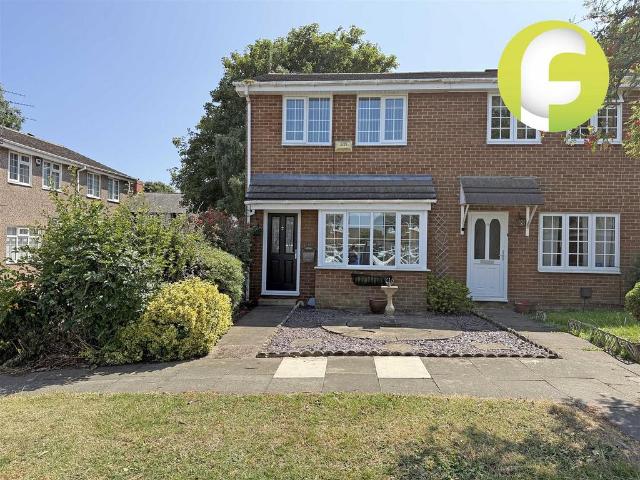 3 bedroom end of terrace house to rent