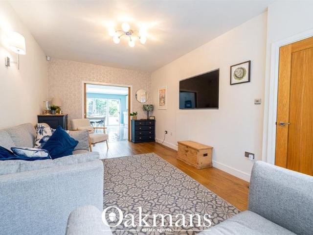 3 bedroom end of terrace house to rent