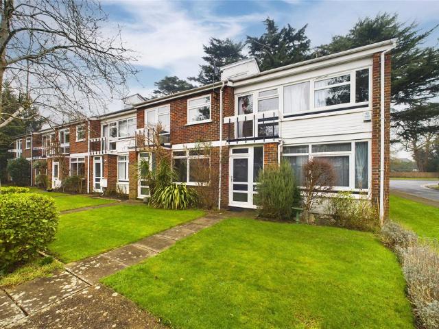 3 bedroom end of terrace house to rent