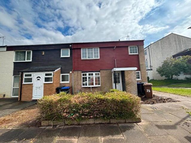 3 Bedroom End Of Terrace House To Rent In Talan Rise, Overstone Lodge, Northampton, NN3