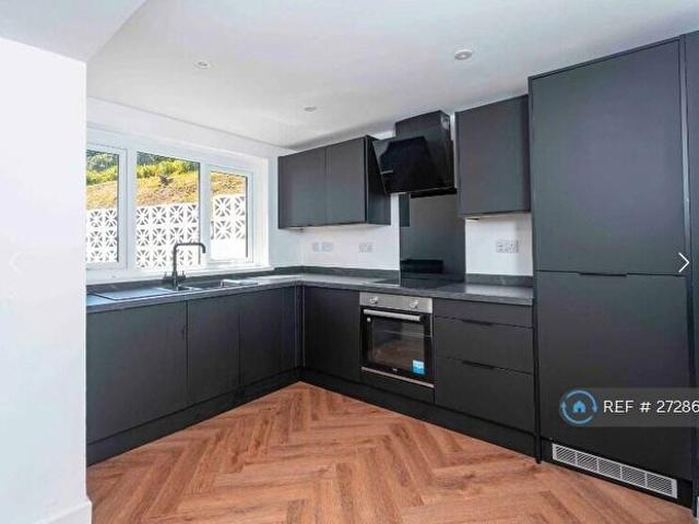 3 Bedroom End Of Terrace House To Rent In The Croft, Neath, SA10