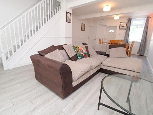 3 Bedroom End Of Terrace House To Rent In Vale Terrace, Tredegar, NP22