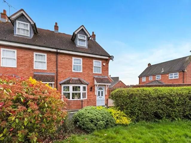 3 Bedroom End Of Terrace House To Rent In, Warren End, Mawsley, NN14