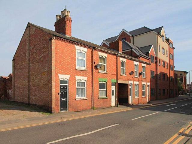 3 Bedroom End Of Terrace House To Rent In Woodgate, Loughborough, LE11