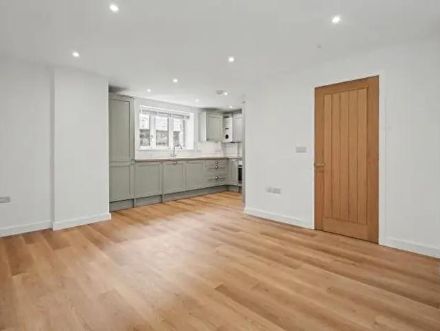 3 Bedroom End Of Terrace House To Rent In Corn Street, Witney, OX28