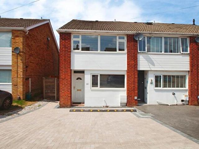 3 Bedroom End Of Terrace House To Rent In Frobisher Road, Rugby, CV22